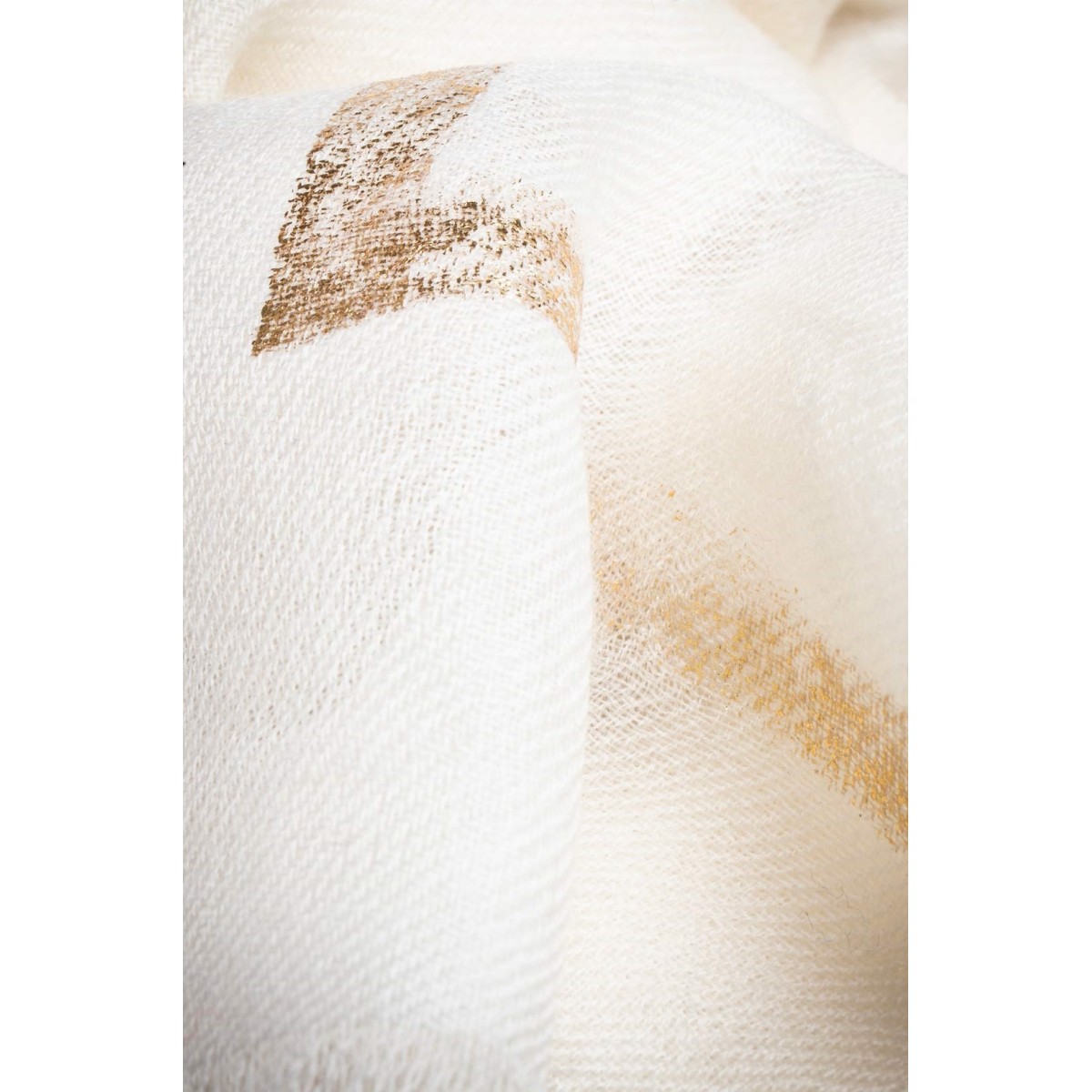 Luxury brands | White Righino Gold" stole Ama Pure | Drake Store